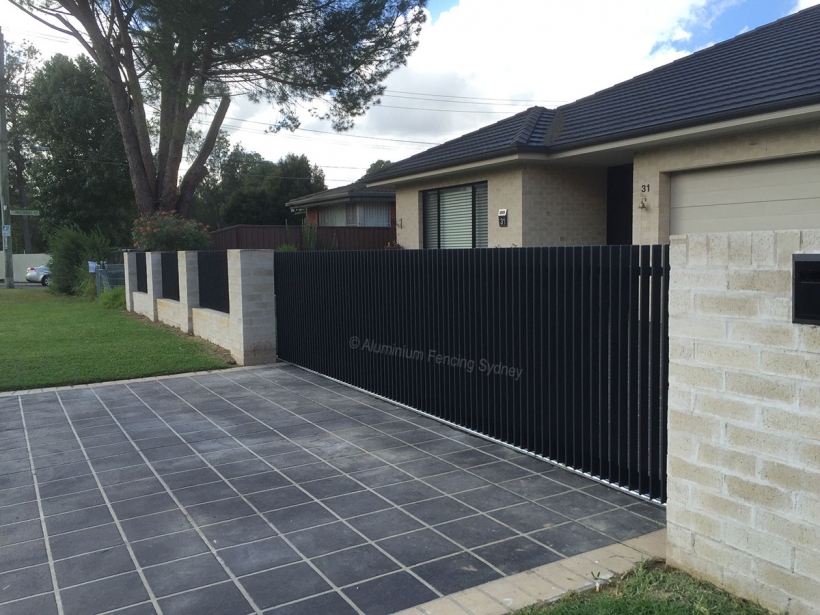 Aluminium and steel sliding gates | Aluminium Fencing Sydney