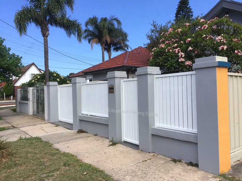 Vertical slat fences for privacy | Aluminium Fencing Sydney